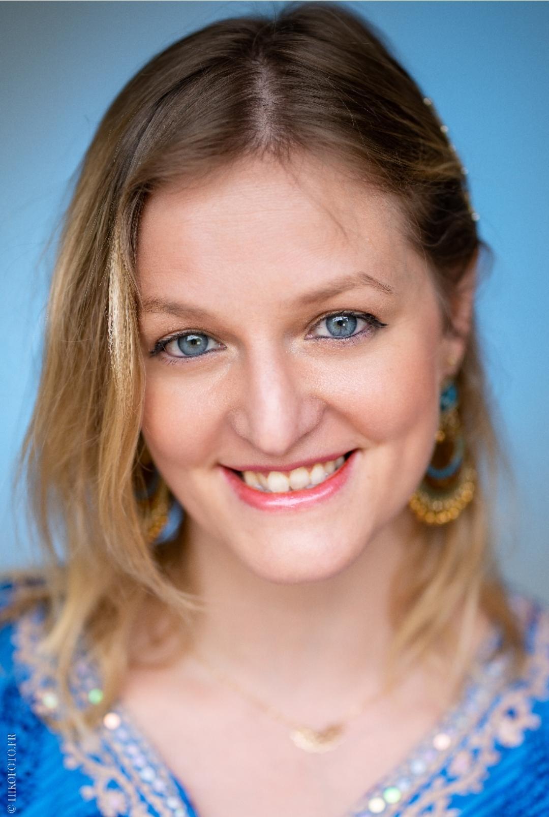 Carole ROYER - Son sourire est sa boussole • Podcast • Parlons de votre ...