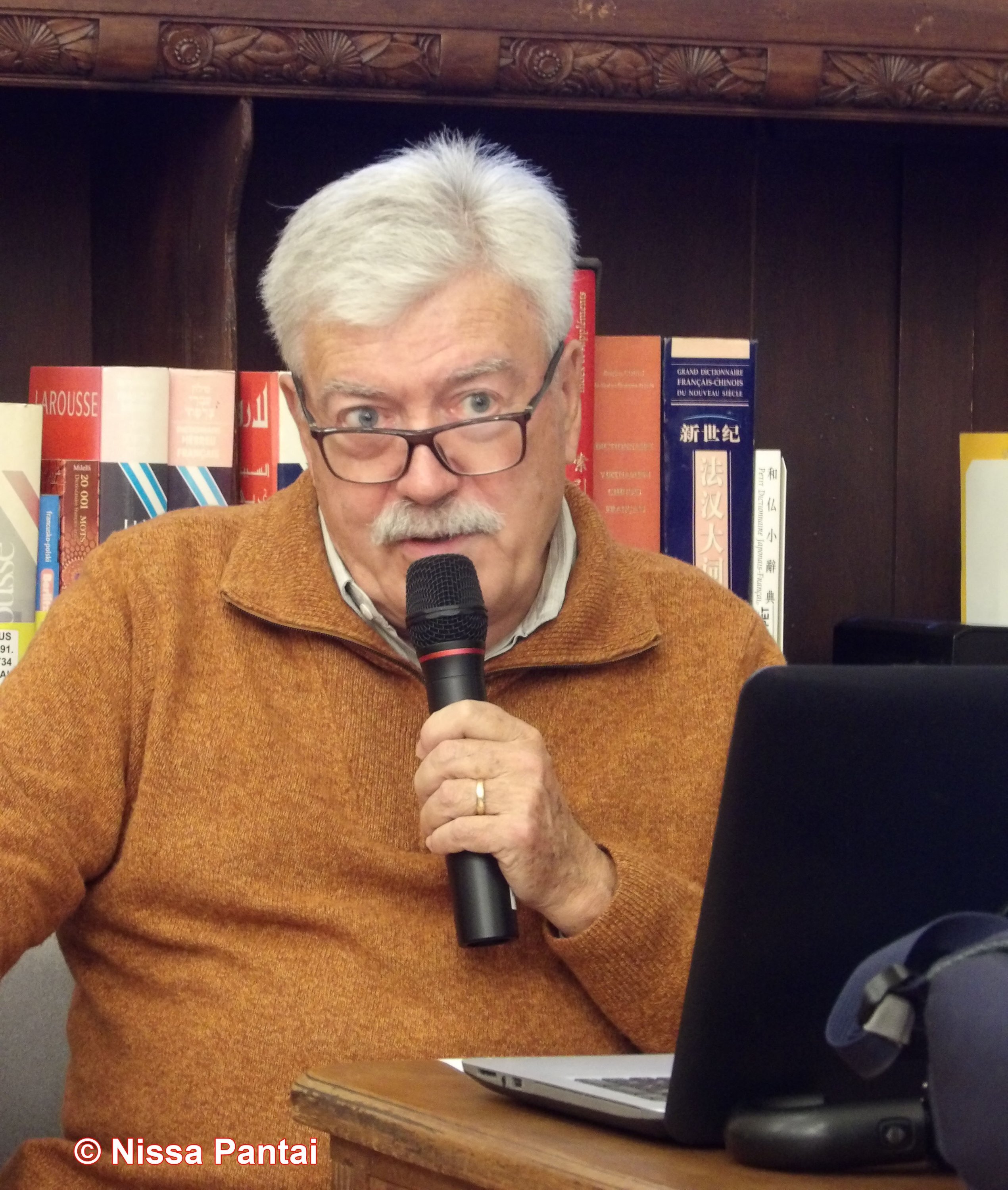 Joan-Pèire Baquié cuenta la legenda de la Regina Joana a Ròcasparviera ...